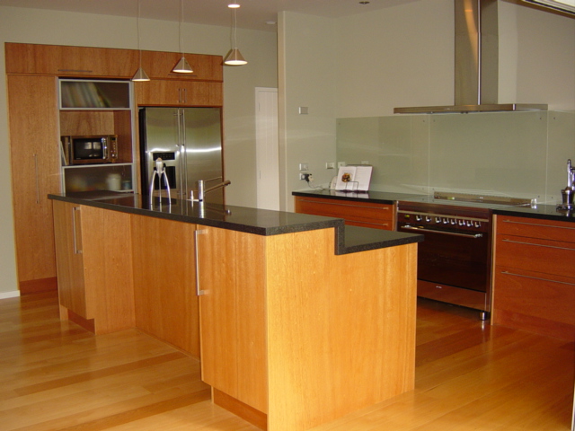 'Meranti' Kitchen - Wooden Earth Creations Ltd