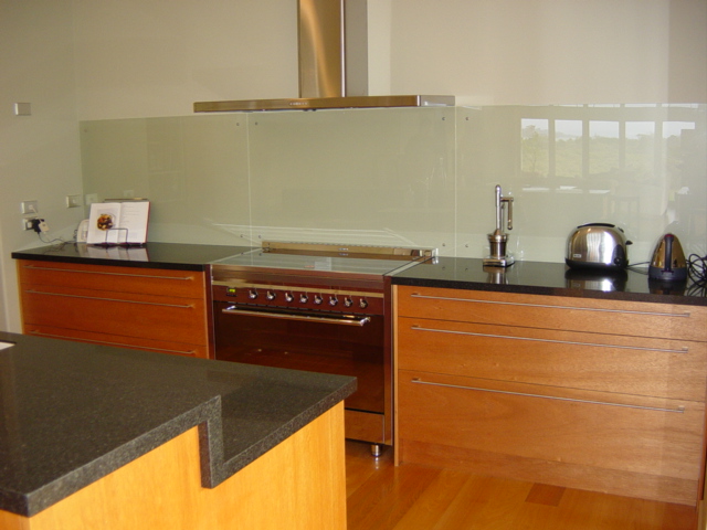 'Meranti' Kitchen - Wooden Earth Creations Ltd