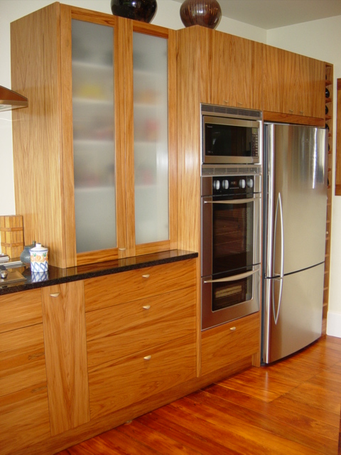 'Modern Rimu' Kitchen - Wooden Earth Creations Ltd