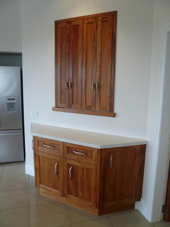 'Rimu & Bianco Perla' Kitchen - Wooden Earth Creations Ltd